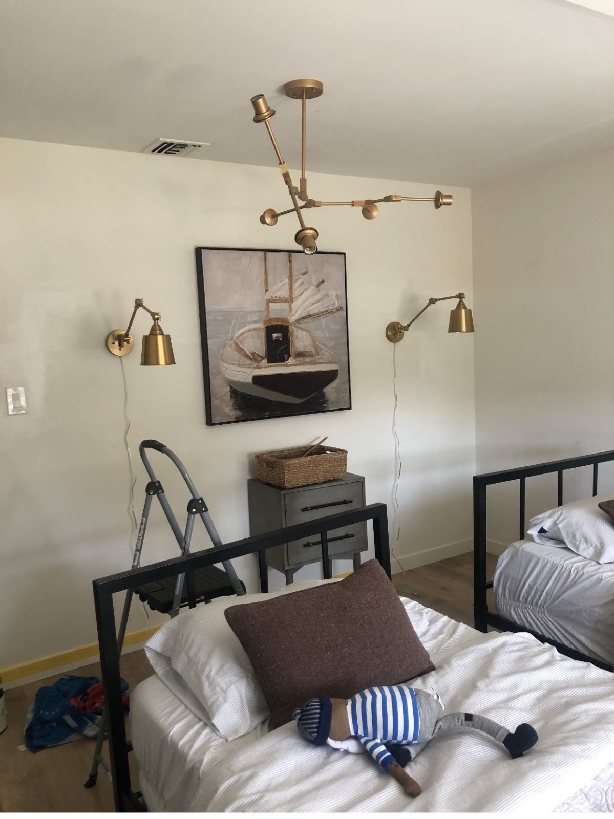 How To Color Block A Wall In 4 Easy Steps