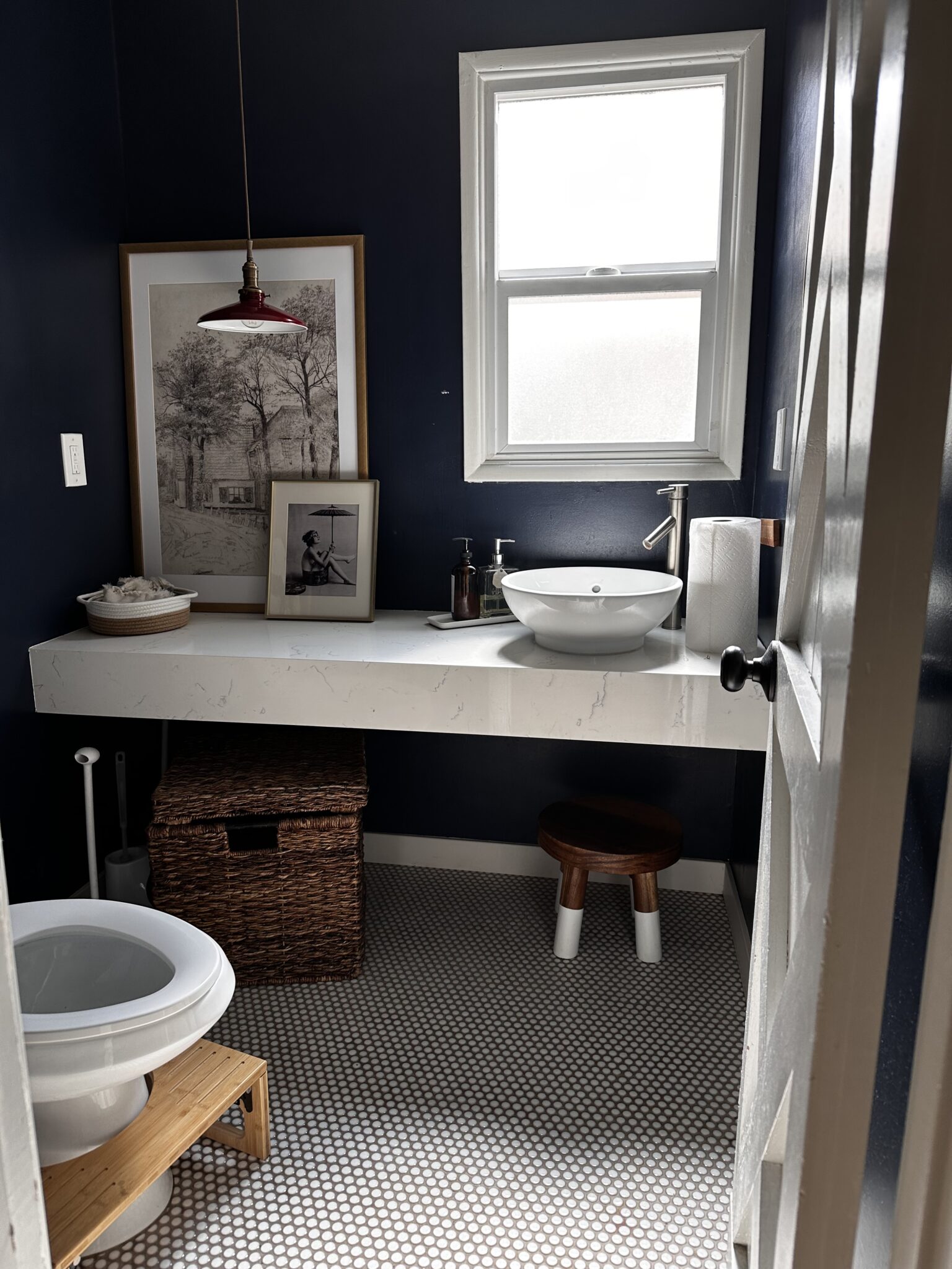 How to paint stripes on a wall using Scotch® Painter's Tape.