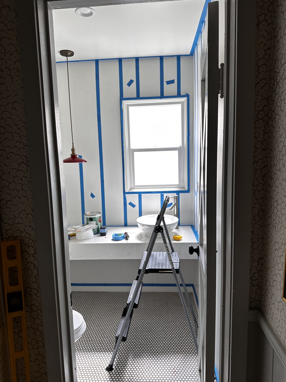 How to paint stripes on a wall using Scotch® Painter's Tape.